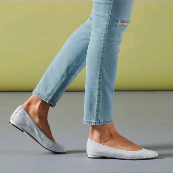 Vionic | Shoes | Vionic Alexa White Ballet Flats Womens 85 Patterned ...